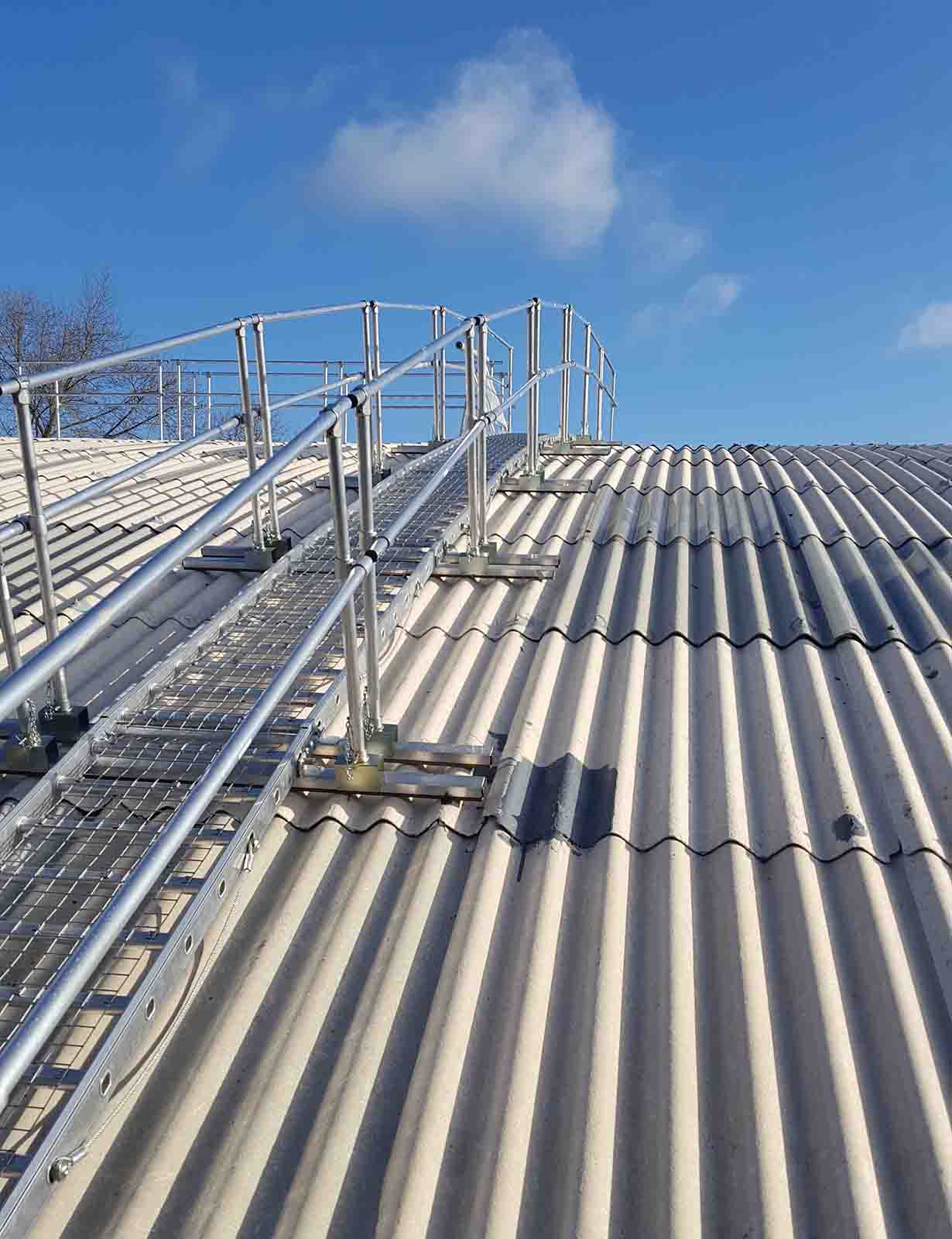 Fragile Roof Platforms - Access a fragile roof safely and easily - Kee ...