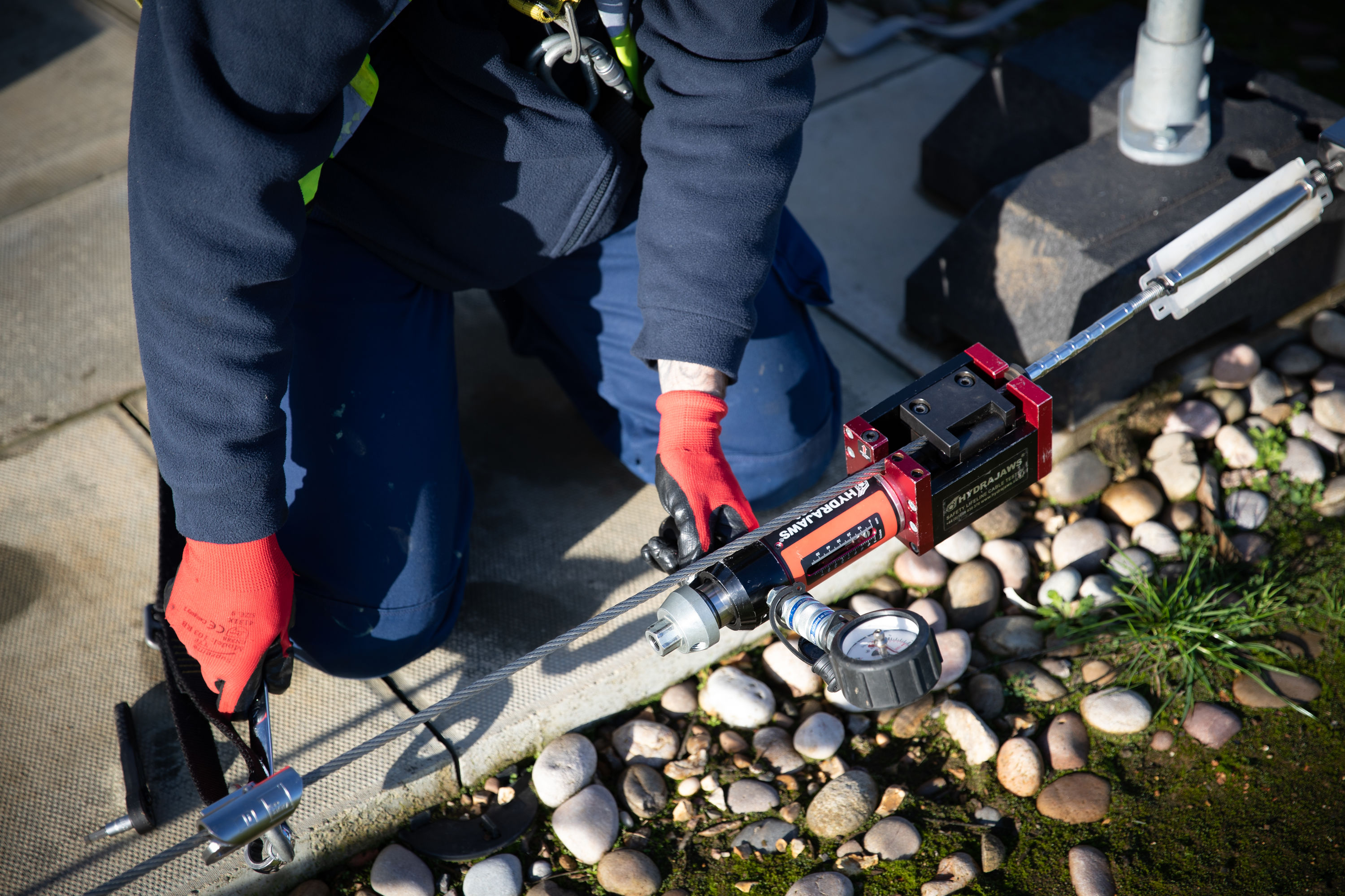 Working safely on fragile roofs - Kee Safety