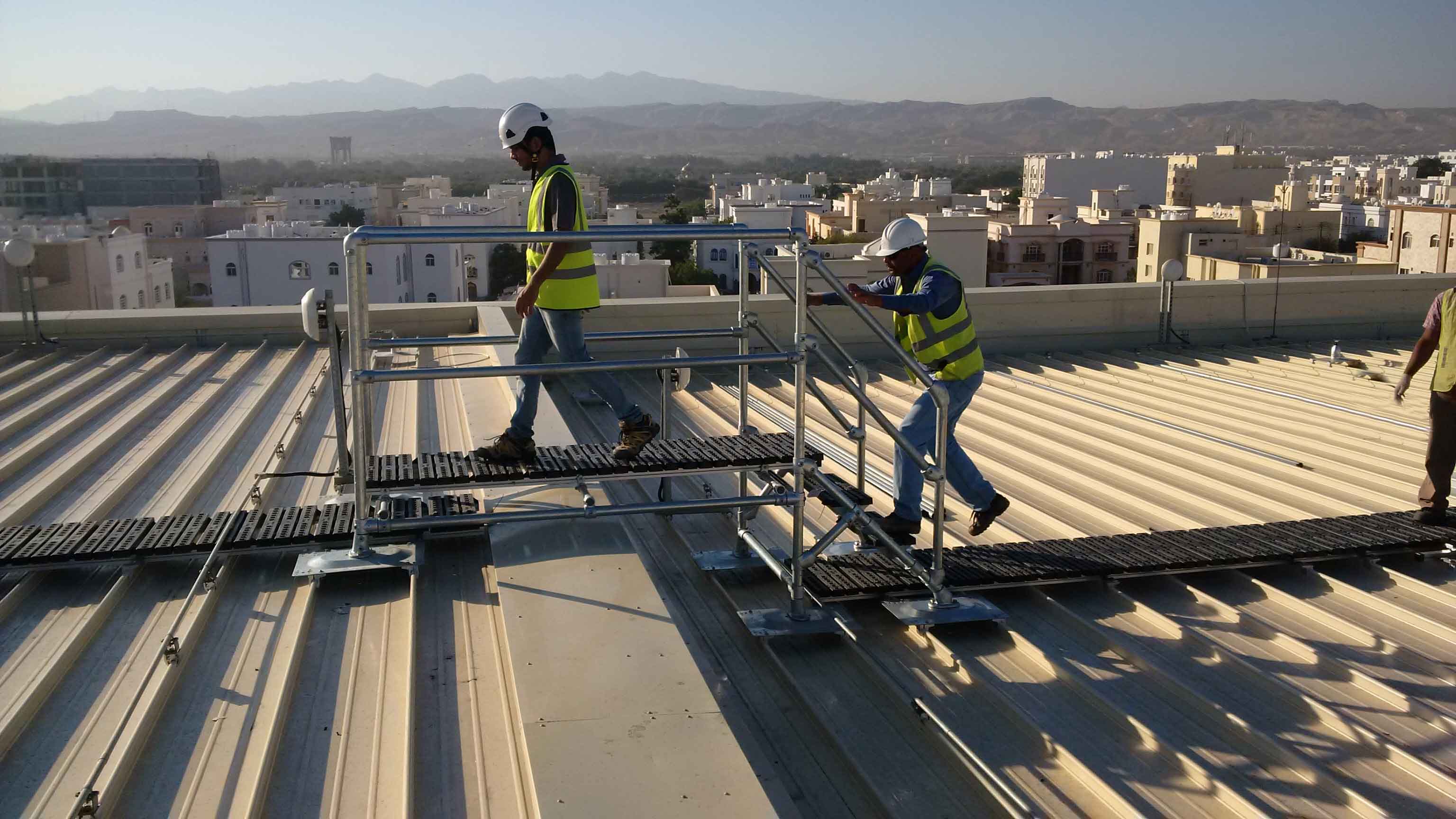 Kee Walk® Rooftop Walkway : Your Complete Rooftop Safety Solution - Kee ...